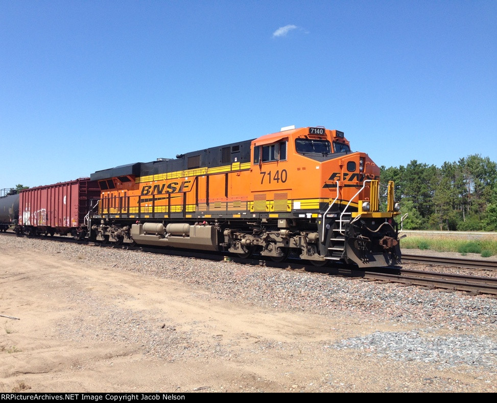 BNSF 7140 (DPU)